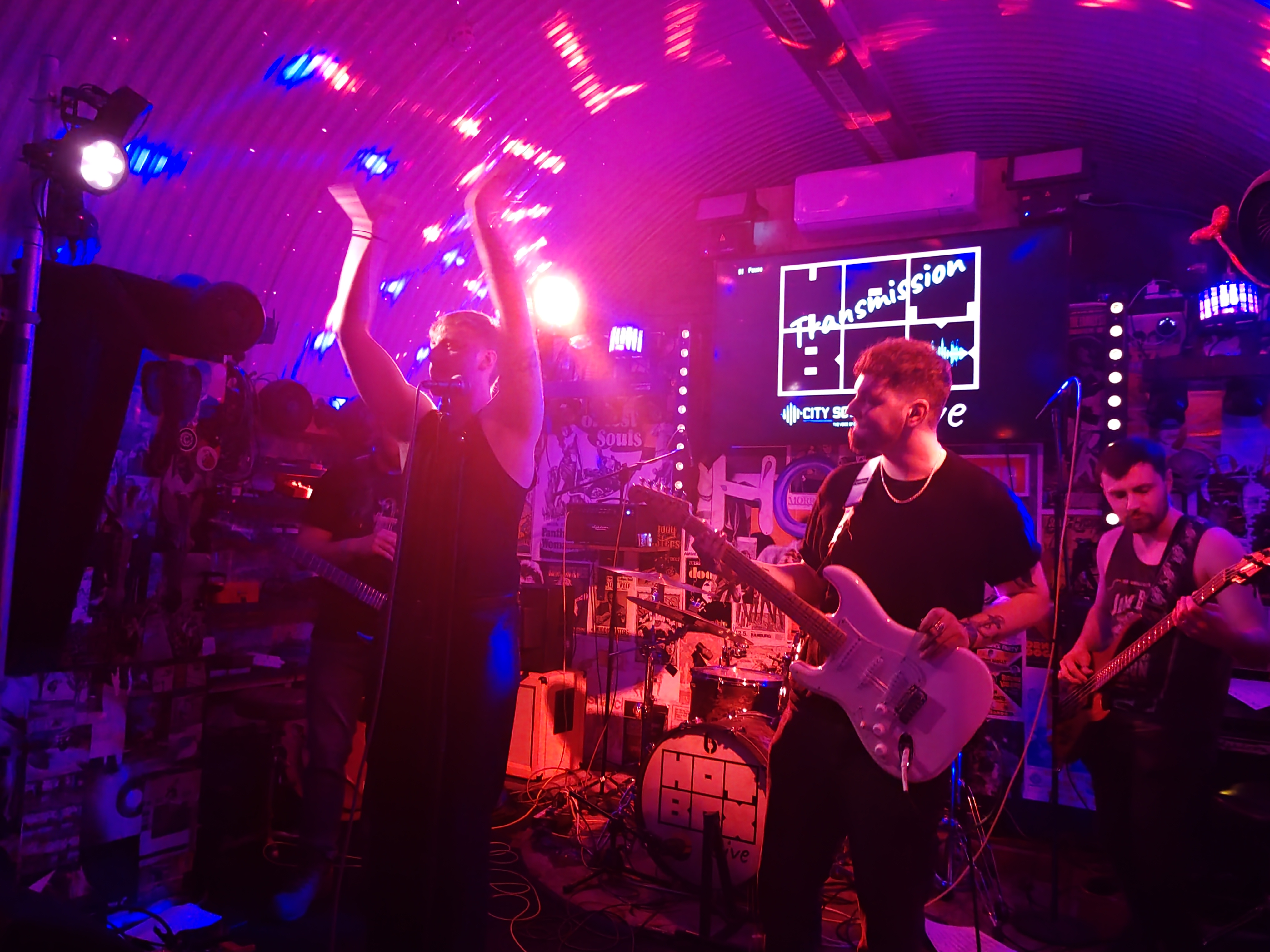 Making Waves – Oceanvein Live – Mark Cundy